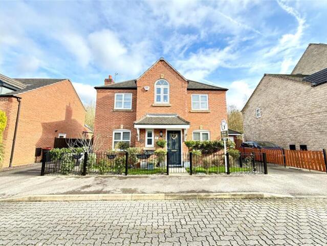 4 Bedroom House Nottingham Nottinghamshire 99840343