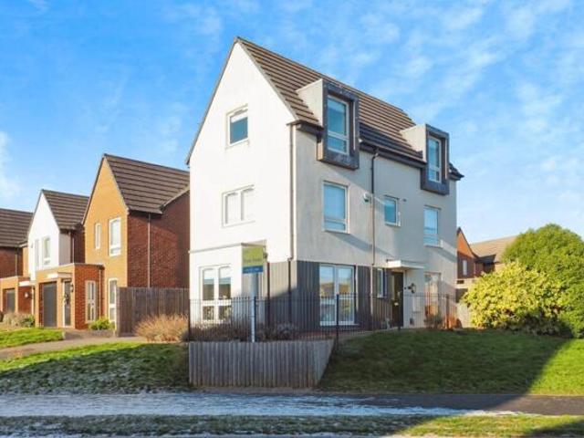 4 Bedroom House Nottingham Nottinghamshire LS100685244