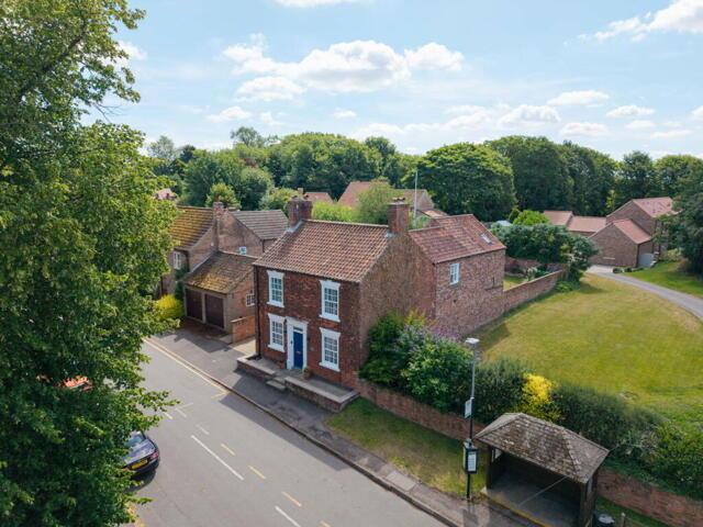 4 Bedroom House Nottinghamshire Nottinghamshire 98577943