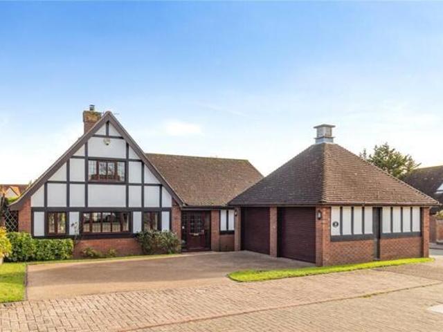 4 Bedroom House Norwich Norfolk LS100425932