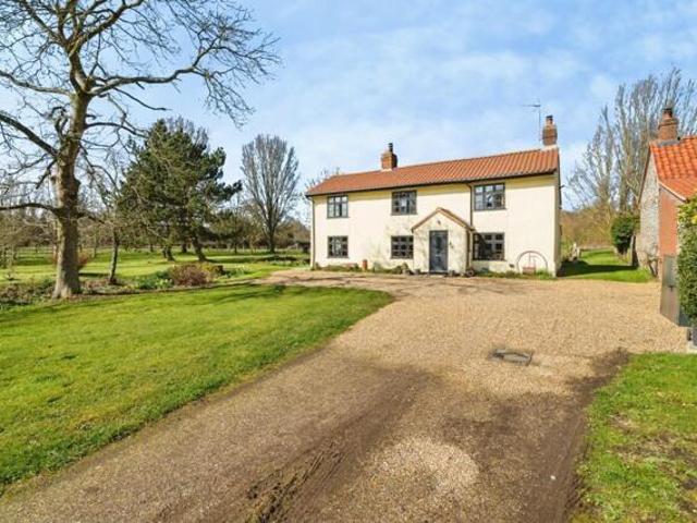4 Bedroom House Norwich Norfolk LS100733952