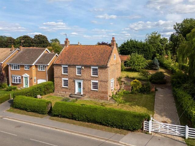 4 Bedroom House North Yorkshire North Yorkshire LS100503522