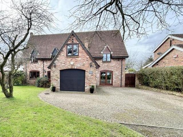 4 Bedroom House North Yorkshire North Yorkshire LS100648959