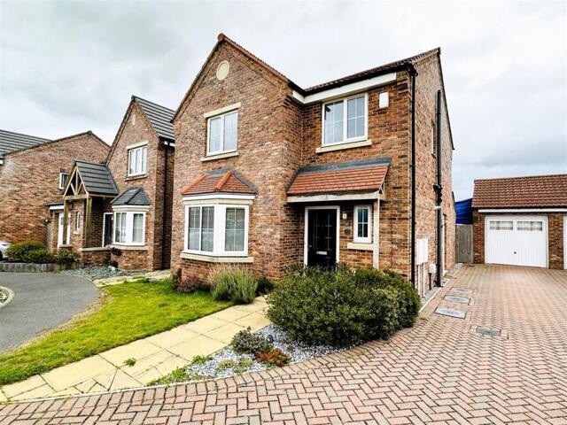 4 Bedroom House North Yorkshire North Yorkshire LS100917730