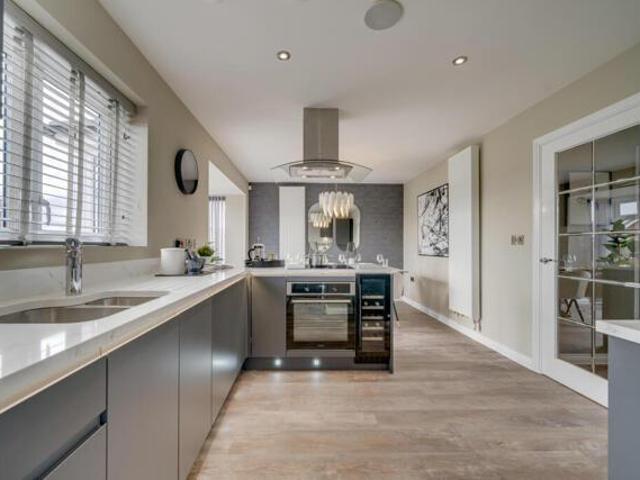 4 Bedroom House North Yorkshire North Yorkshire LS101059782