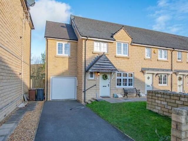 4 Bedroom House North Yorkshire Bradford 98834725