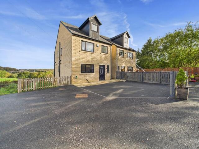 4 Bedroom House North Yorkshire Calderdale LS101168365
