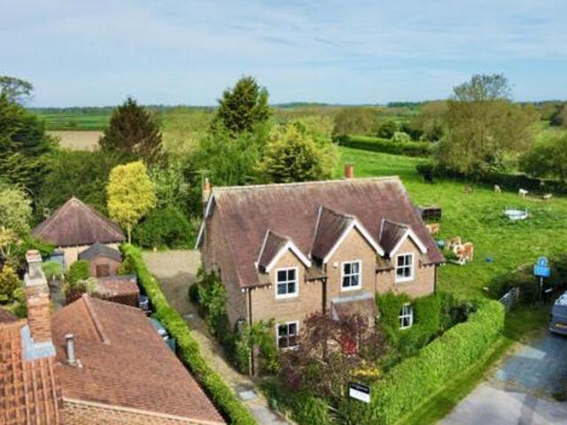 4 Bedroom House North Yorkshire East Riding Of Yorkshire 98577825
