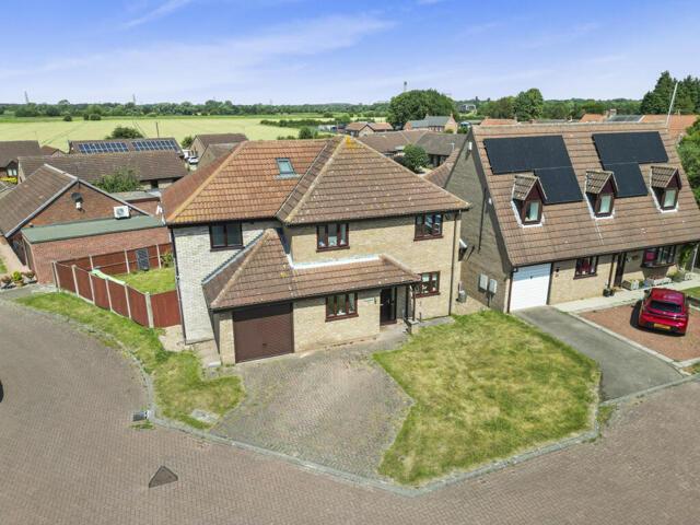 4 Bedroom House North Yorkshire East Riding Of Yorkshire LS101675433