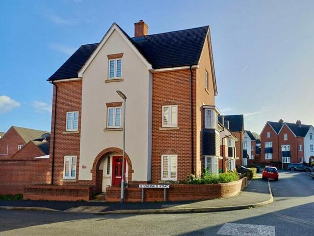 4 Bedroom House Northampton Northamptonshire 98278314