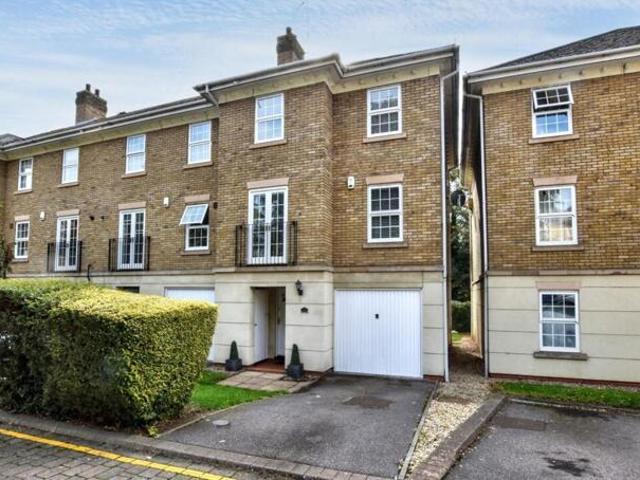 4 Bedroom House Northampton Northamptonshire 98649288