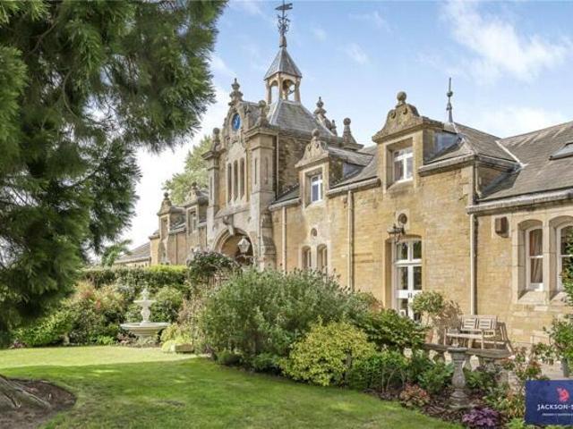 4 Bedroom House Northampton Northamptonshire 98930253