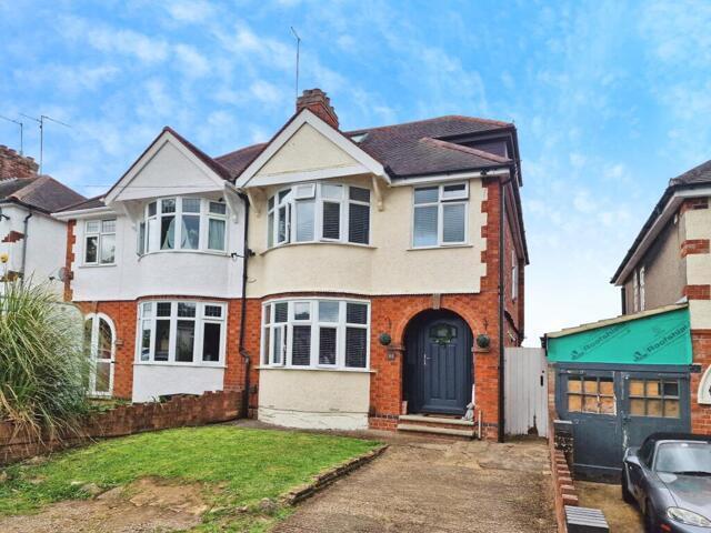 4 Bedroom House Northampton Northamptonshire LS101931572