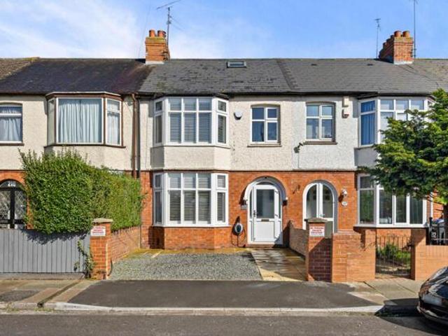 4 Bedroom House Northampton Northamptonshire LS99895138