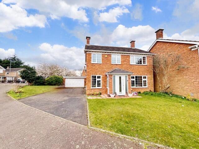 4 Bedroom House Northampton Northamptonshire 88877196