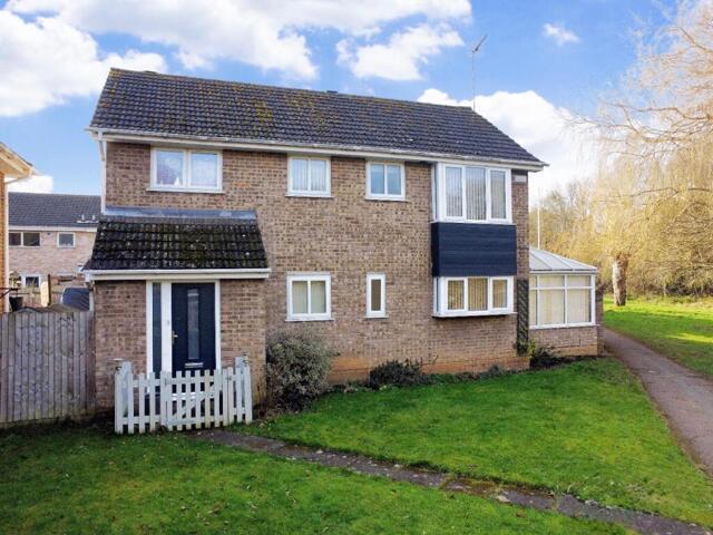 4 Bedroom House Northampton Northamptonshire NORTHAMPTON NN3 88191513