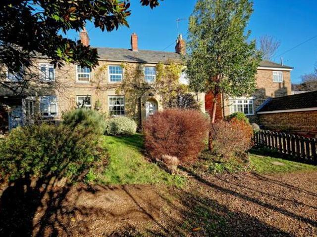 4 Bedroom House Northamptonshire Northamptonshire LS101316358