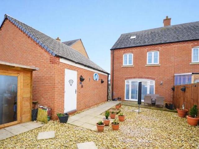 4 Bedroom House Northamptonshire Northamptonshire 100541041