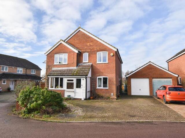 4 Bedroom House Northamptonshire Northamptonshire 100733491