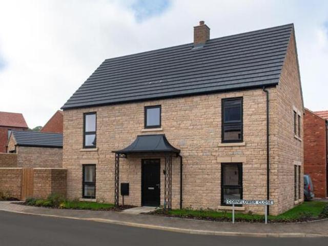 4 Bedroom House Northamptonshire Northamptonshire 89339028