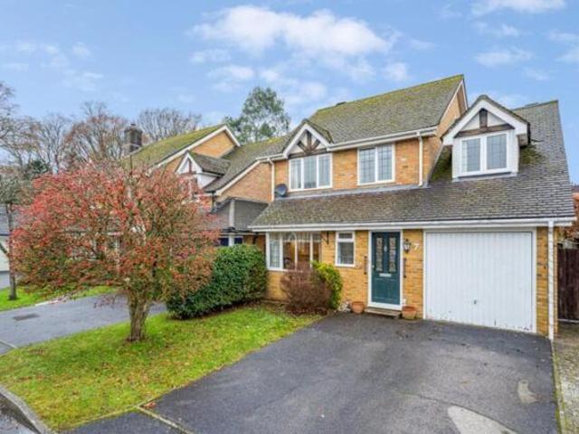 4 Bedroom House Naphill Buckinghamshire 101231650