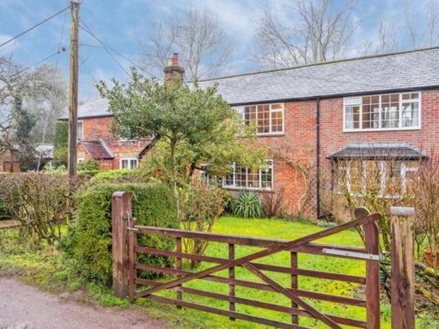 4 Bedroom House Naphill Buckinghamshire LS100132694