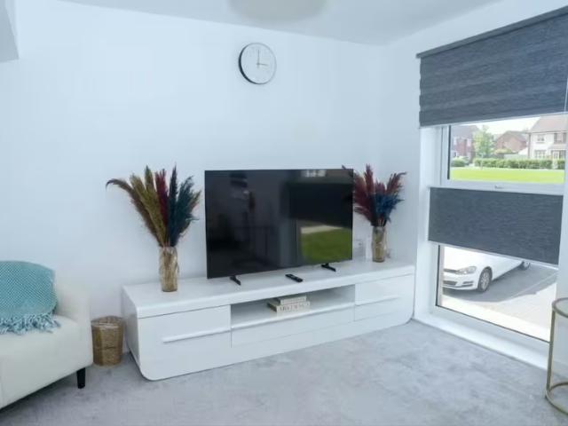 4 Bedroom House Newcastle Upon Tyne Newcastle Upon Tyne 100383744