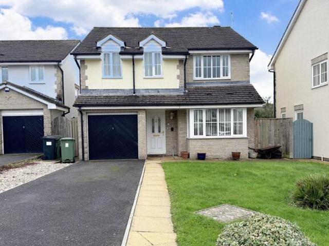 4 Bedroom House Newton Abbot Devon 98834723