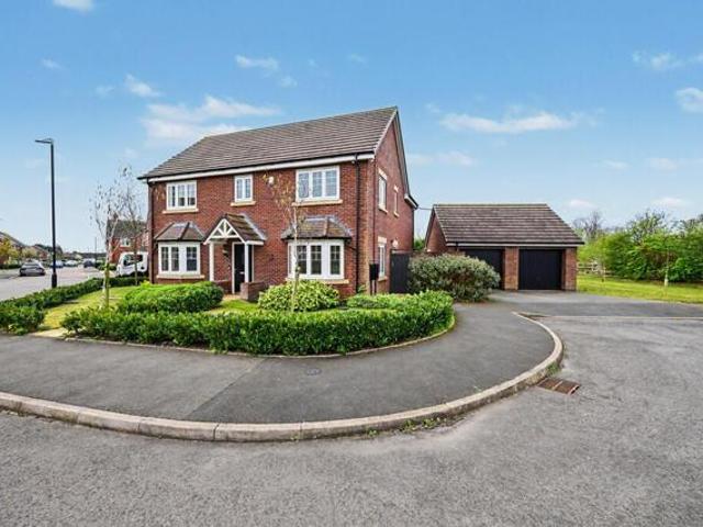 4 Bedroom House Newton Cheshire 101316054