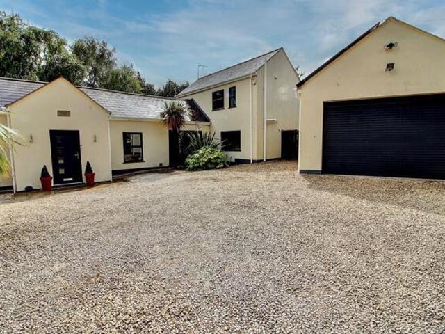 4 Bedroom House Nuneaton Warwickshire LS100023775