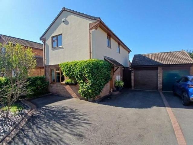4 Bedroom House Nuneaton Warwickshire LS100854986