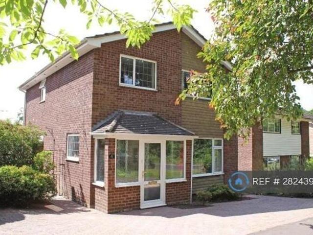 4 Bedroom House Southampton Hampshire LS100626953
