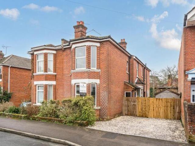 4 Bedroom House Southampton Southampton 99895141