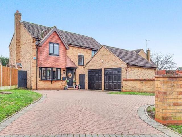 4 Bedroom House Southend On Sea Southend on Sea 100191772