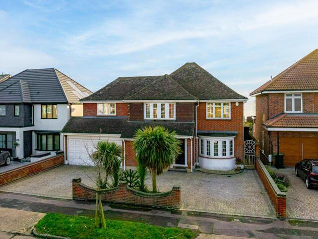 4 Bedroom House Southend Southend on Sea 100614969