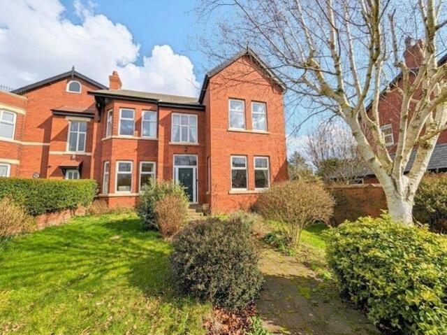 4 Bedroom House Southport Sefton 100541059