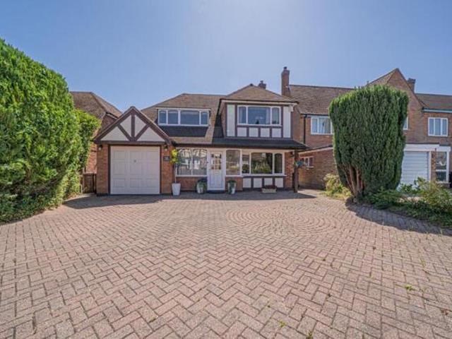 4 Bedroom House Solihull Solihull 99608123