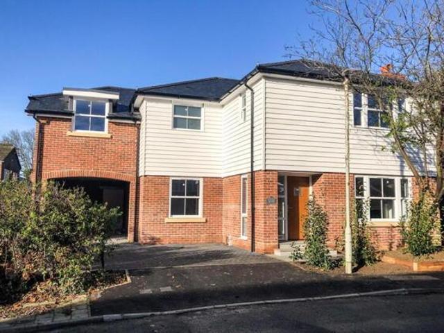 4 Bedroom House Sawbridgeworth Hertfordshire 98296955