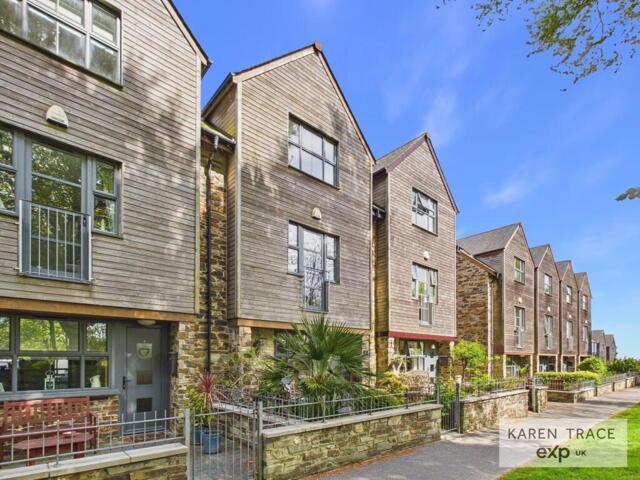 4 Bedroom House Saint Austell Cornwall 101743218