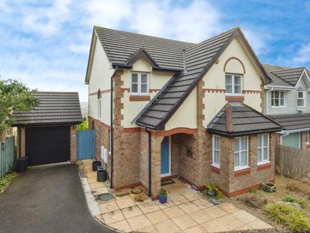 4 Bedroom House Saint Austell Cornwall LS98834326
