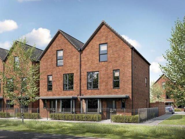 4 Bedroom House Salford Salford LS101856167