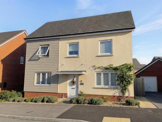 4 Bedroom House Salisbury Wiltshire 101777739
