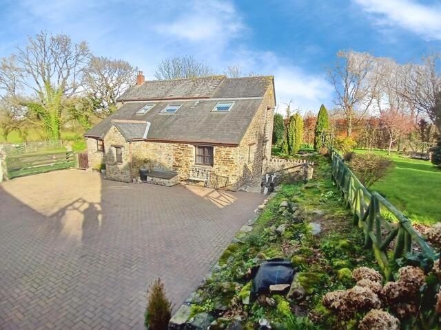 4 Bedroom House Saltash Cornwall 100854803