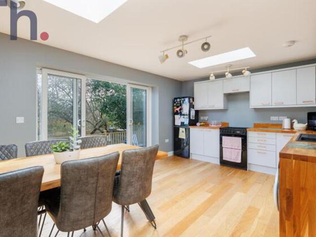 4 Bedroom House Sandown Isle Of Wight LS101100108