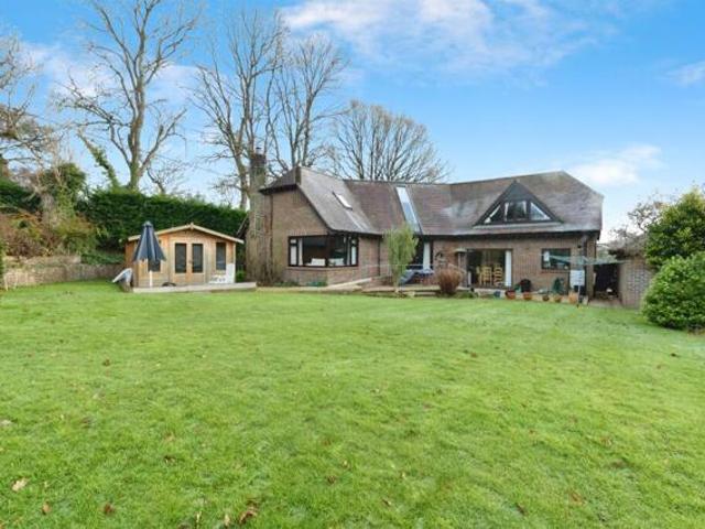 4 Bedroom House Sandleheath Sandleheath 98649290
