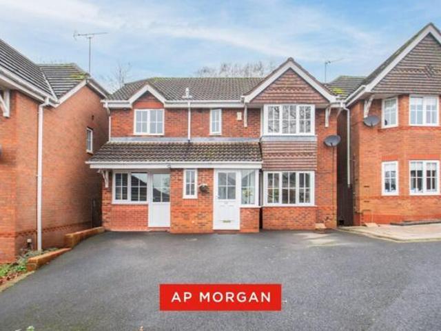 4 Bedroom House Sandwell Sandwell LS98386816