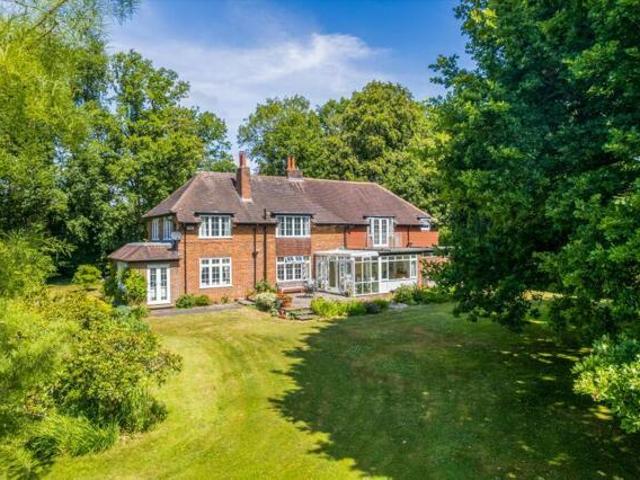 4 Bedroom House Sevenoaks Kent 98718201