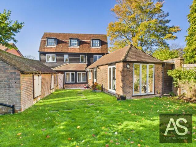 4 Bedroom House Sedlescombe East Sussex 98477220