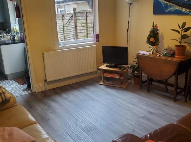 4 Bedroom House Selly Oak West Midlands LS98286050