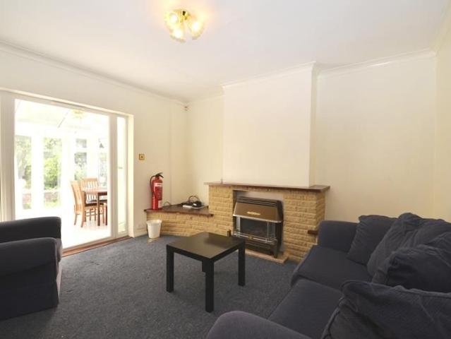 4 bedroom house semi detached